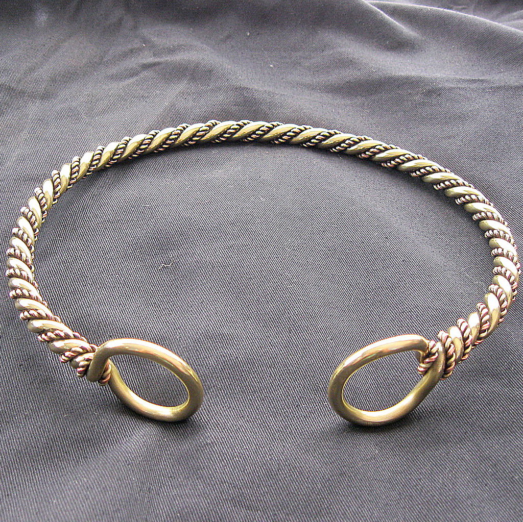 Unarmed Combat and Magical Weapons [D&D 5E] – James Ray